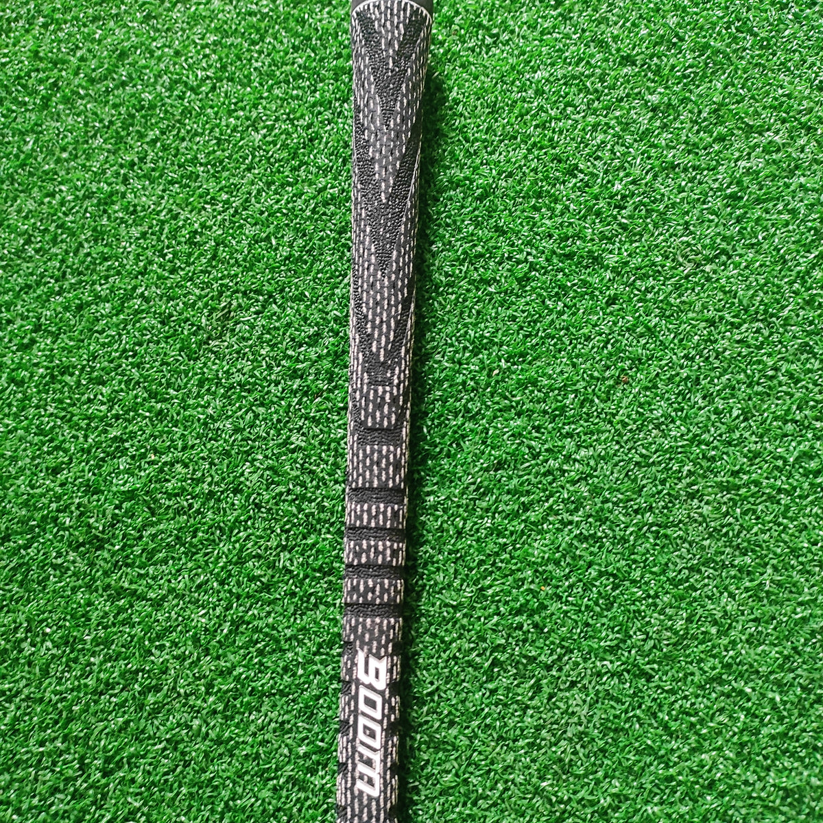 Boom Standard V-Cord Grip – Golf Garage